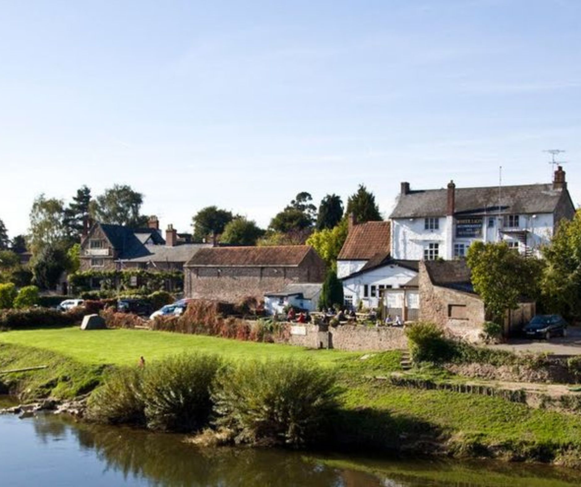 The White Lion - Visit Ross On Wye